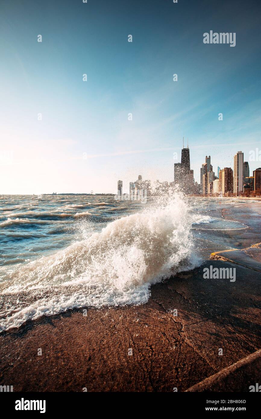 Chicagos skyline hi-res stock photography and images - Alamy