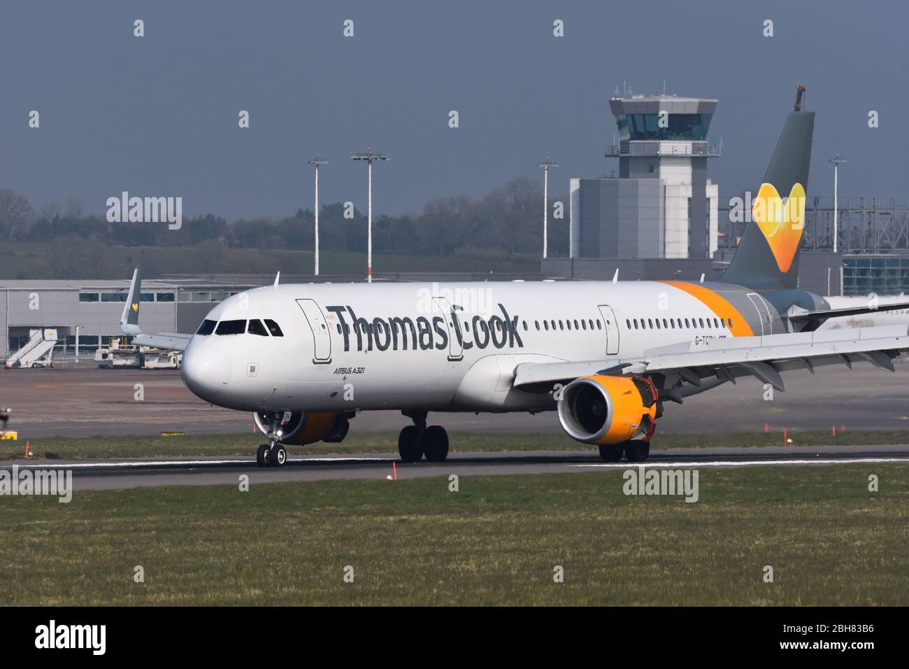 Thomas cook airbus a321 200 hi-res stock photography and images - Alamy
