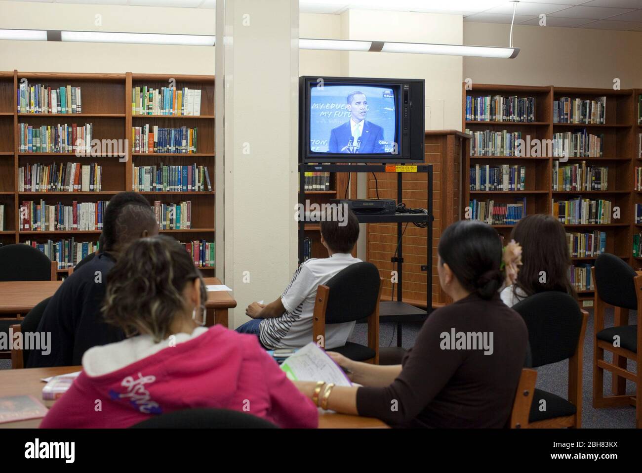 Students in class watching tv hi-res stock photography and images - Alamy