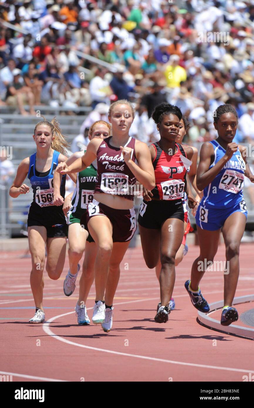 The 800 meter for women hi-res stock photography and images - Alamy