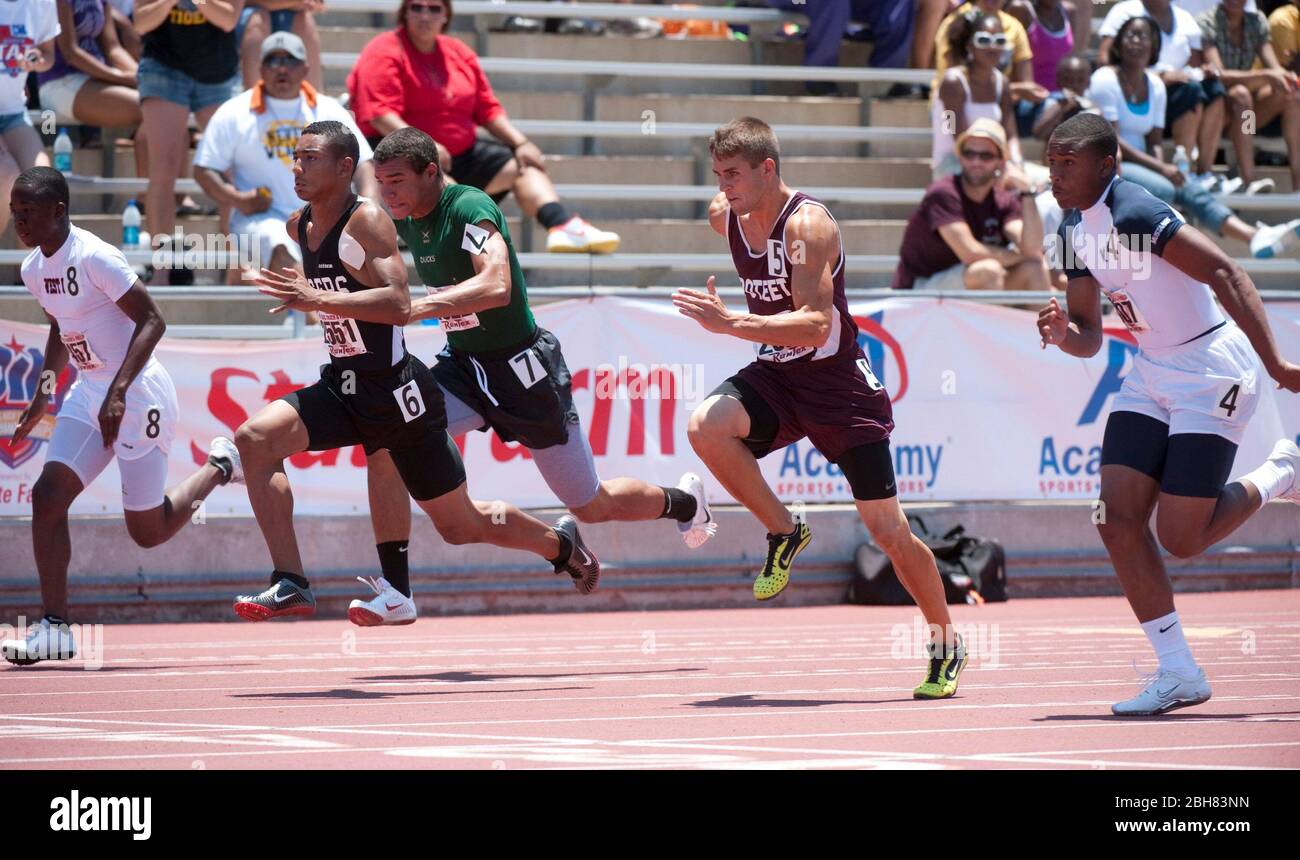 Austin Texas USA, June 6, 2009: Competitors in the boys Class 3A 100 ...