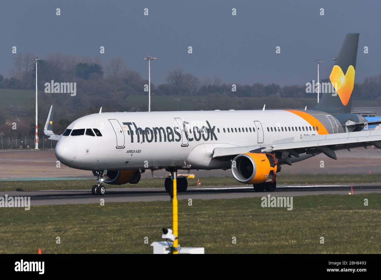 Thomas cook airbus a321 200 hi-res stock photography and images - Alamy