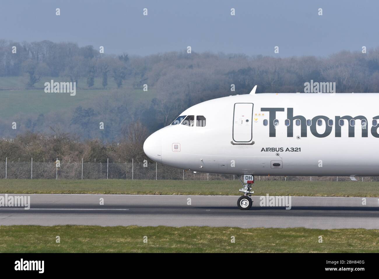 Thomas cook airbus a321 200 hi-res stock photography and images - Alamy