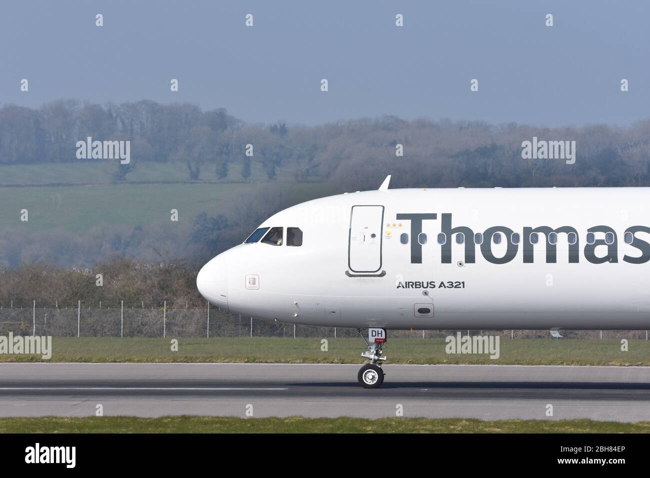 Thomas cook airbus a321 200 hi-res stock photography and images - Alamy