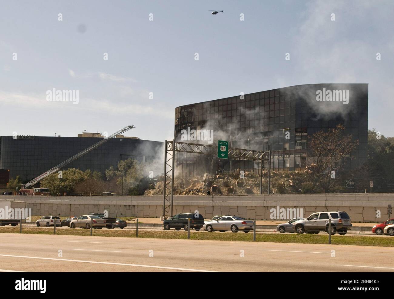 Crashed into building hi-res stock photography and images - Alamy