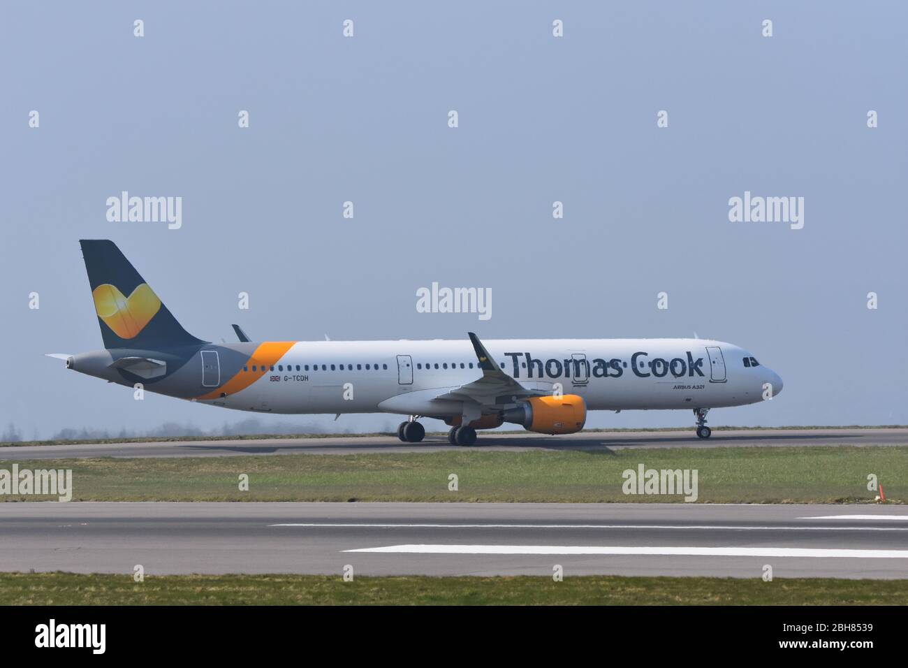 A321 200 thomas cook hi-res stock photography and images - Alamy