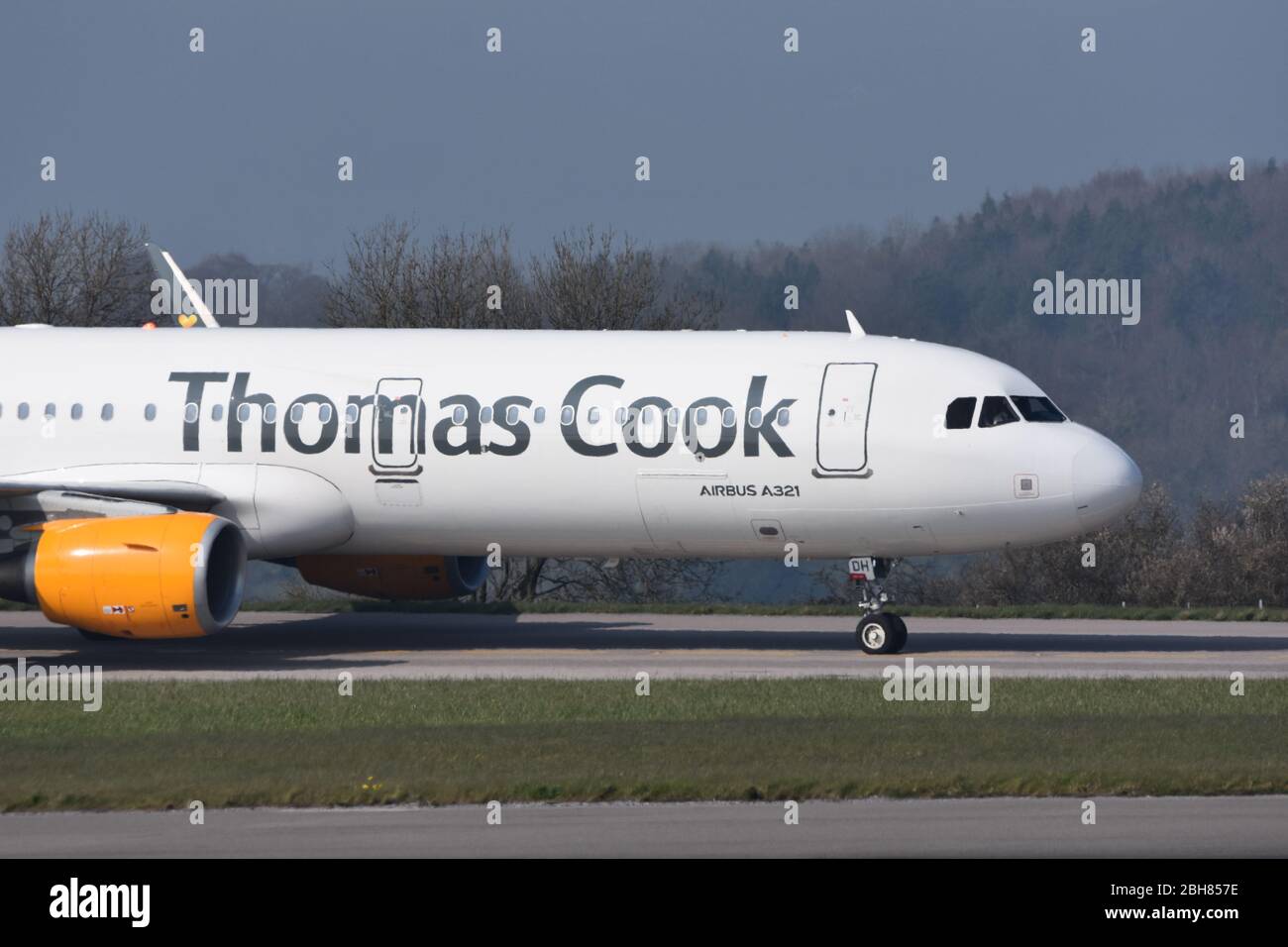 Thomas cook images planes hi-res stock photography and images - Alamy