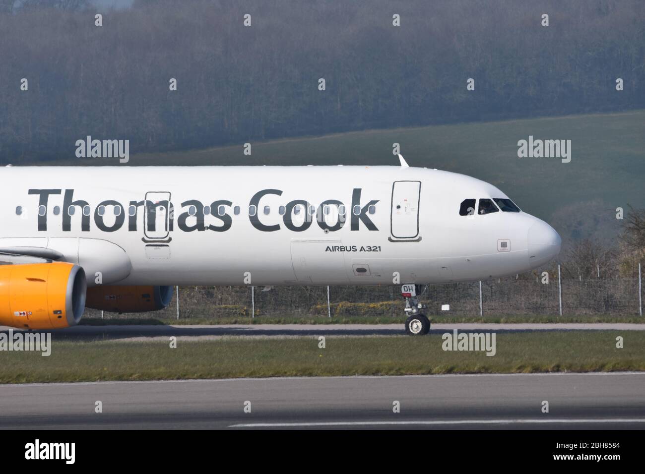 Images of thomas cook aeroplanes hi-res stock photography and images ...
