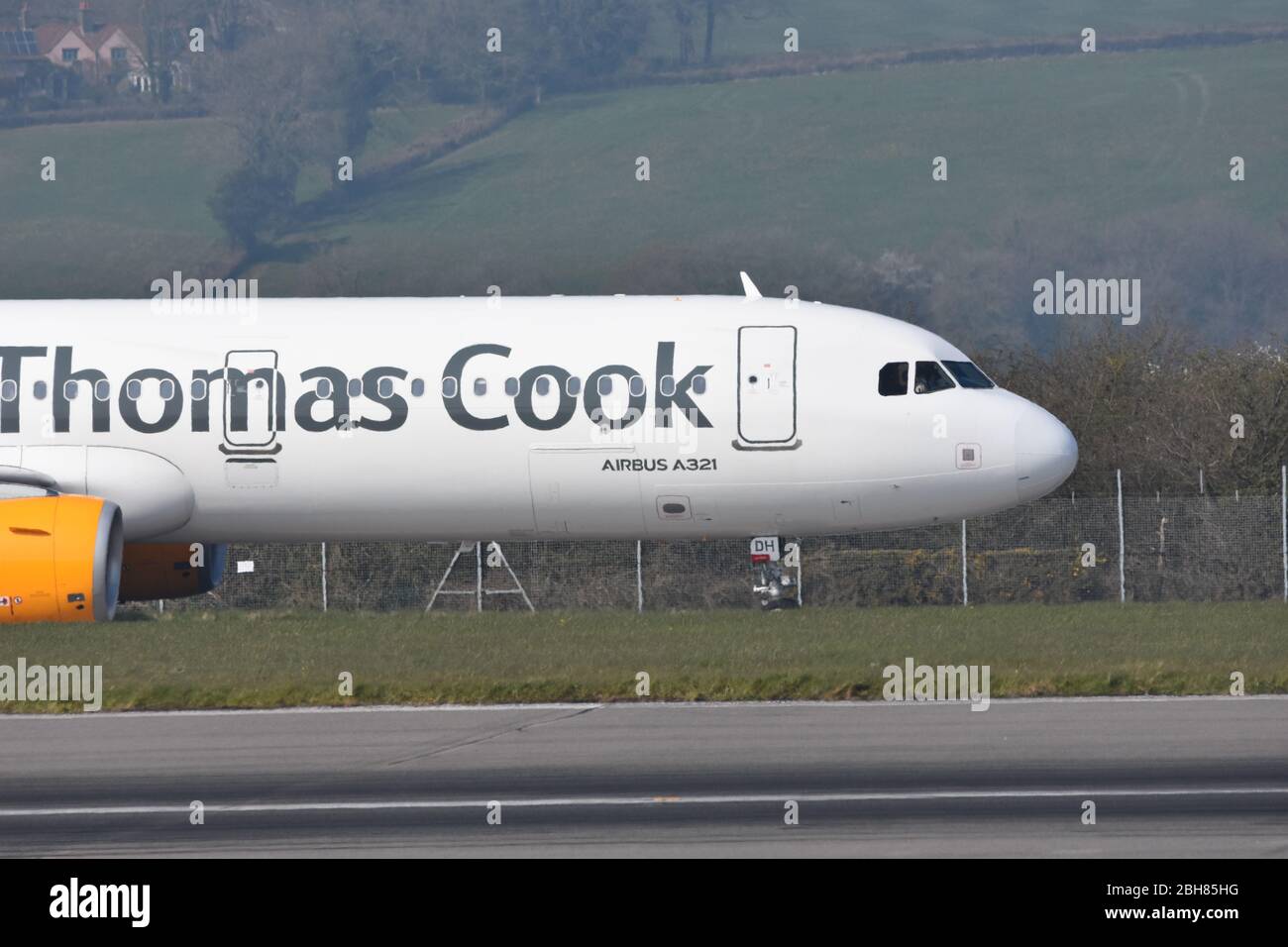 Thomas cook airbus a321 200 hi-res stock photography and images - Alamy