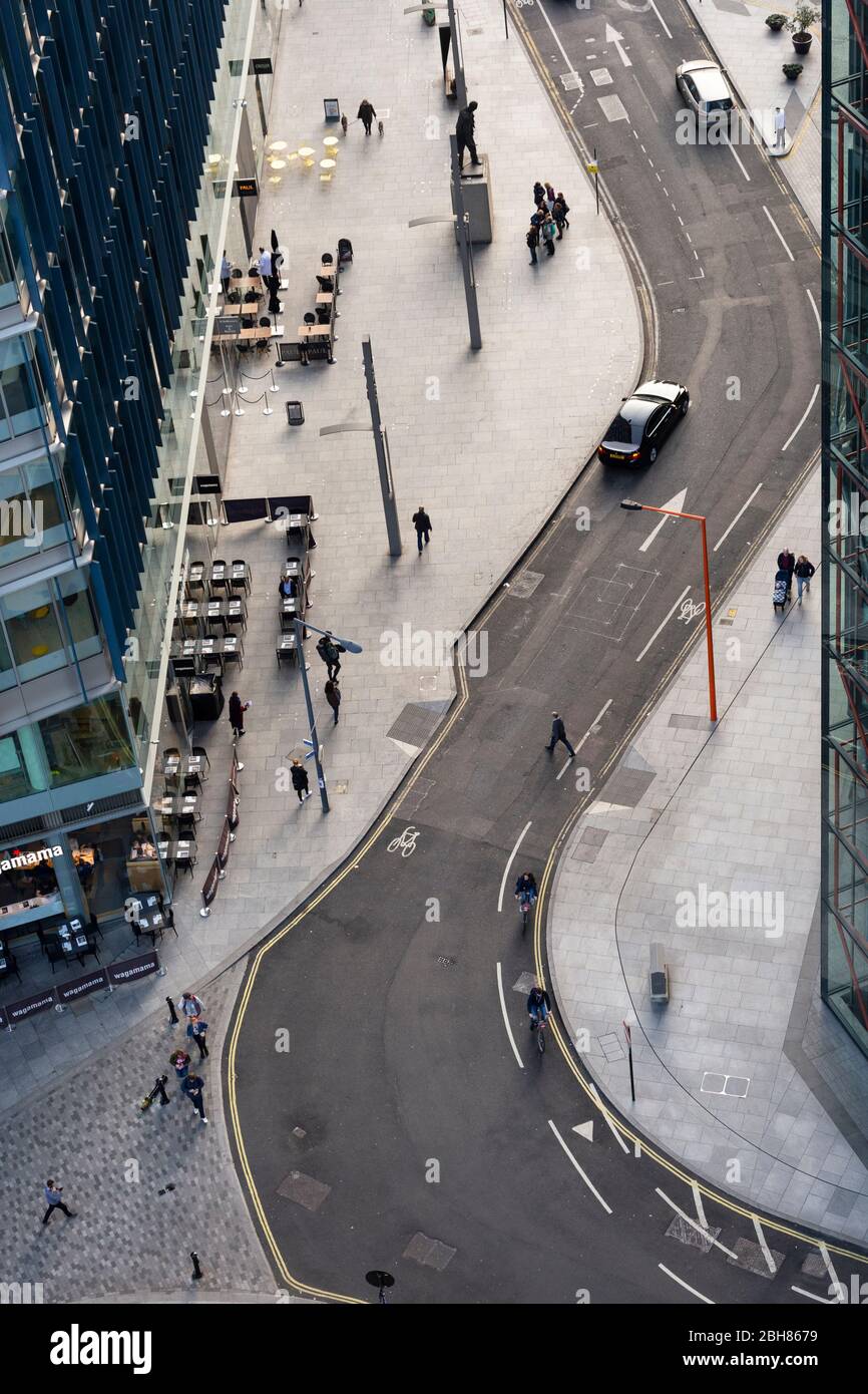 Tate modern viewing platform hi-res stock photography and images - Alamy