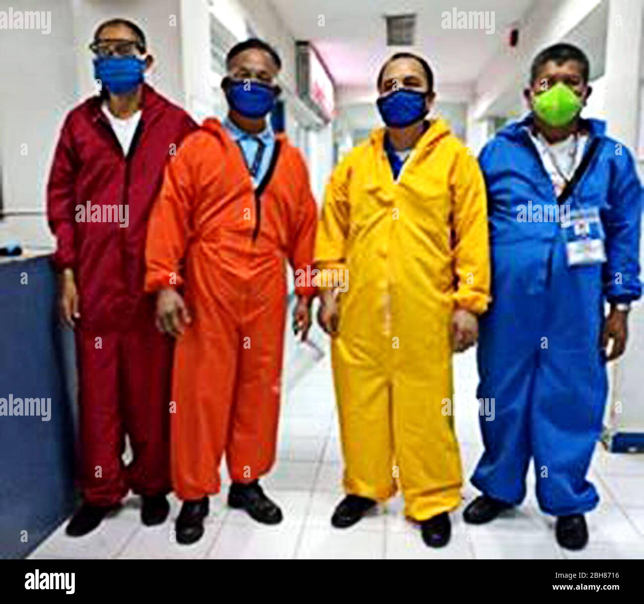 Full ppe suit hi-res stock photography and images - Alamy