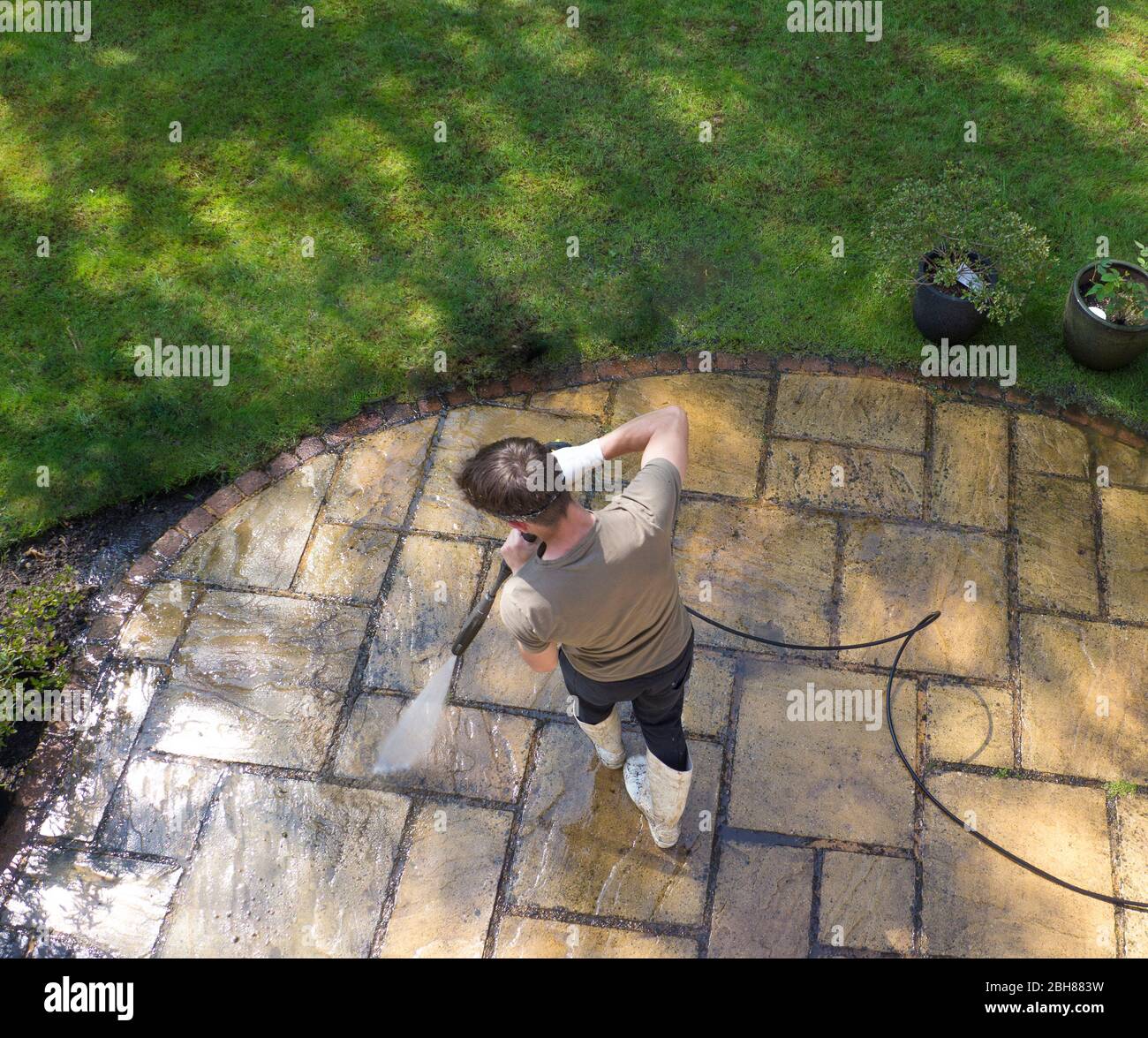 Wash paving slabs hi-res stock photography and images - Alamy