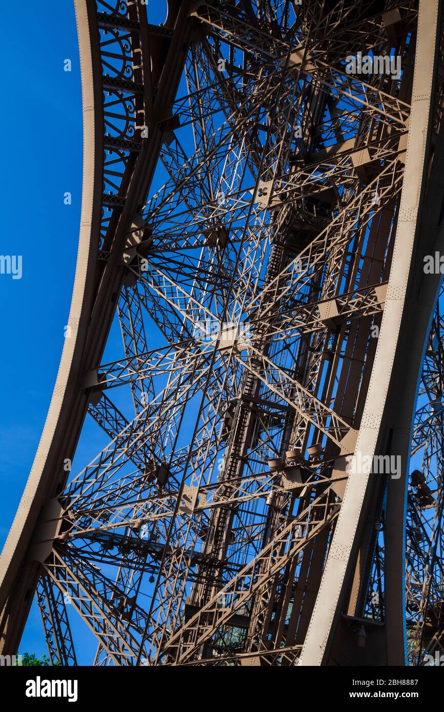 Eiffel tower detail hi-res stock photography and images - Alamy