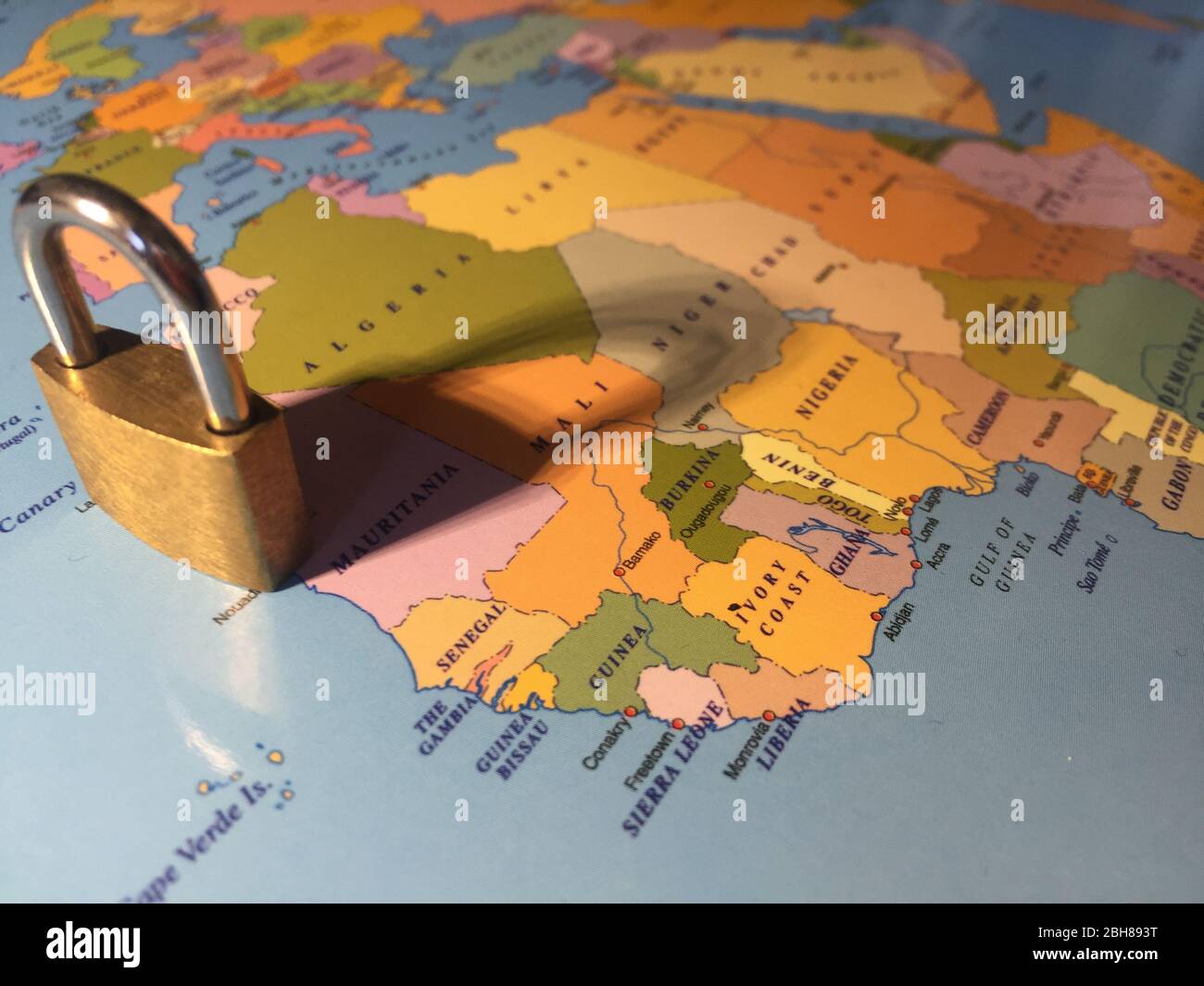 Lockdown coronavirus covid-19 virus travel ban lockdown concept padlock ...