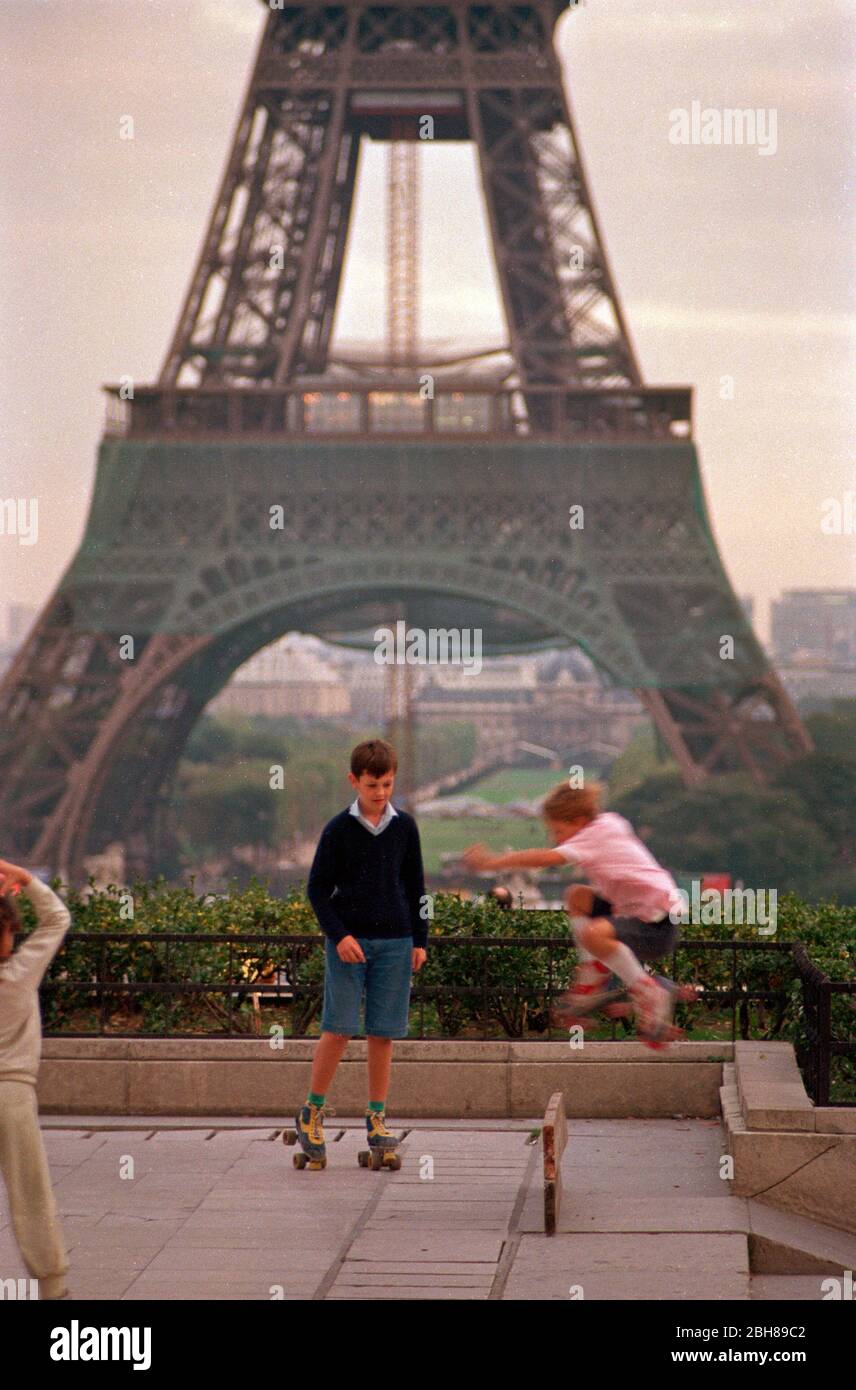 1983 paris roller skating hi-res stock photography and images - Alamy