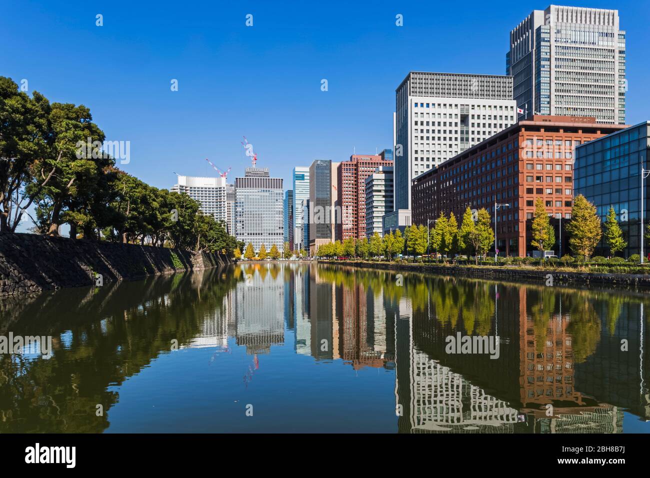 Marunouchi offices hi-res stock photography and images - Alamy