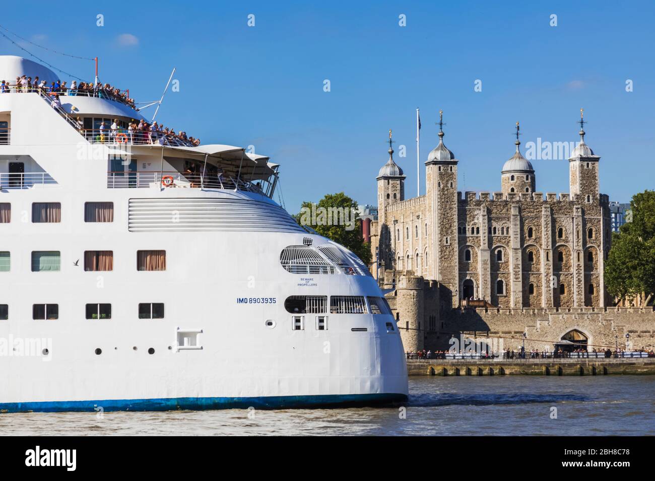 England, London, Cruise Ship and The Tower of London Stock Photo - Alamy
