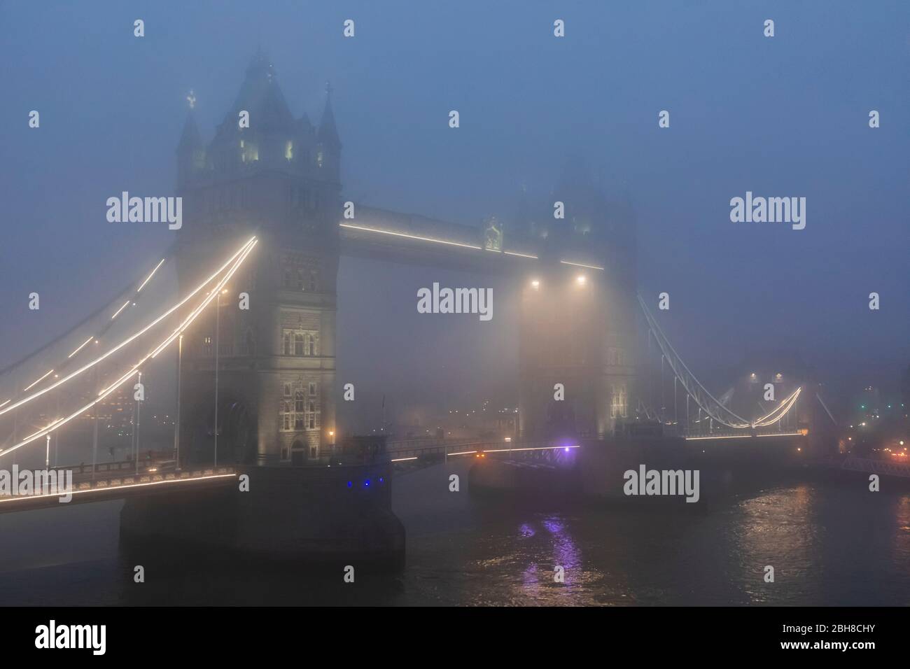 Bridges in the fog hi-res stock photography and images - Alamy