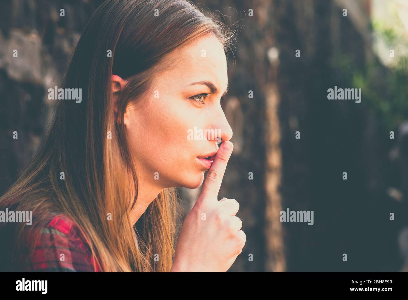 Shut up sign hi-res stock photography and images - Alamy