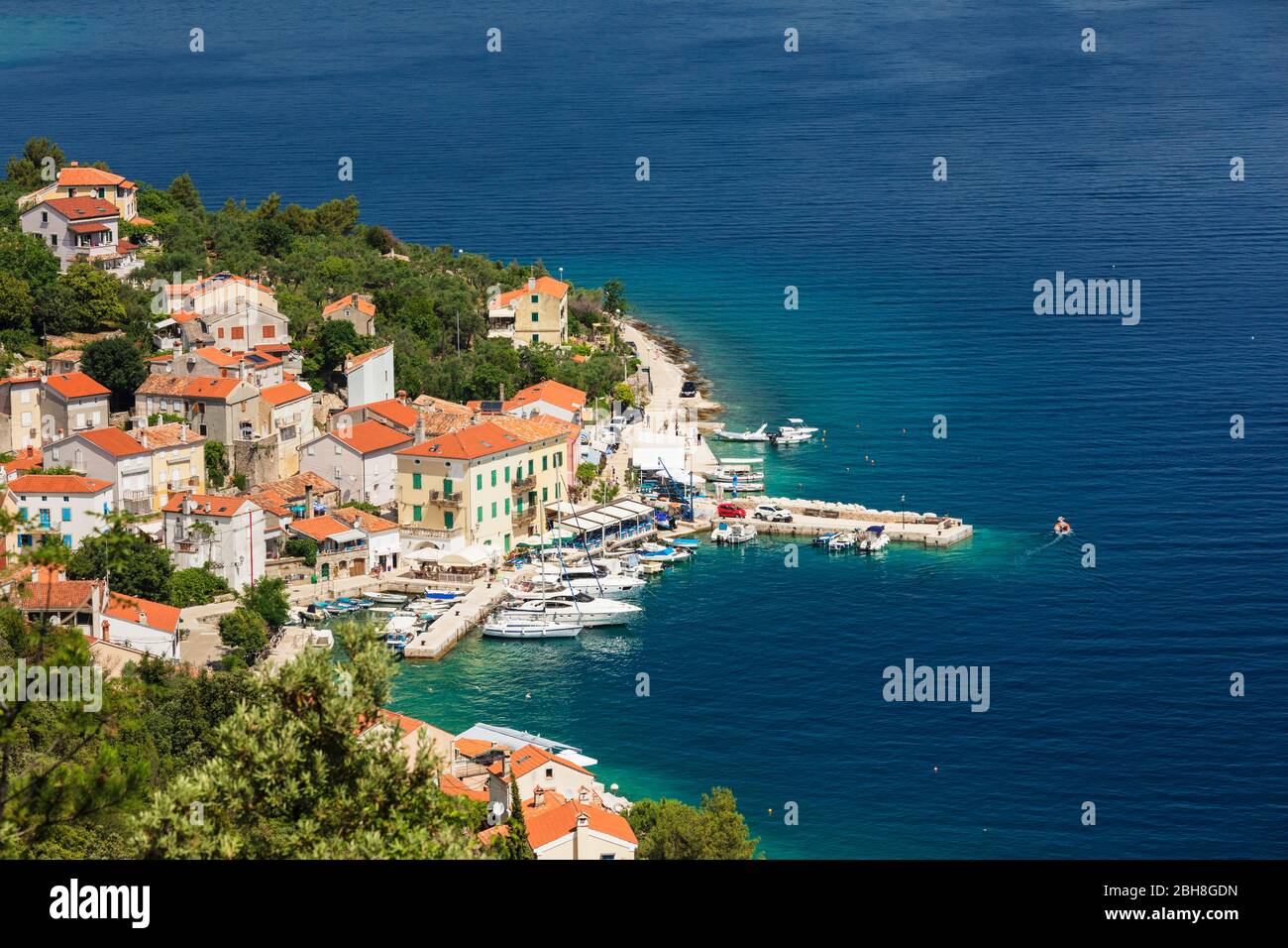 Valun hi-res stock photography and images - Alamy