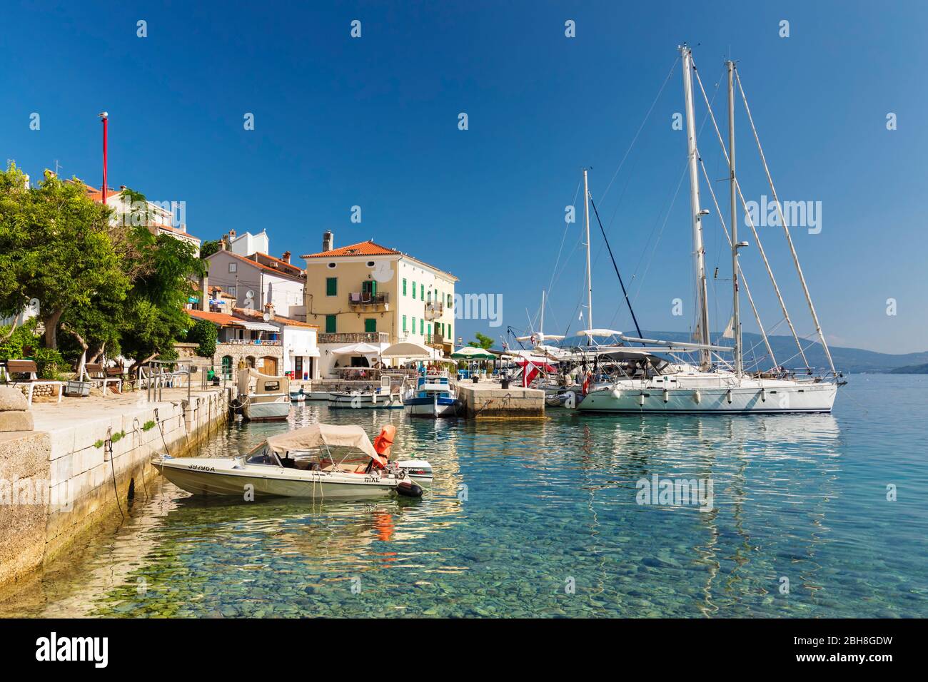 Cres island hi-res stock photography and images - Alamy