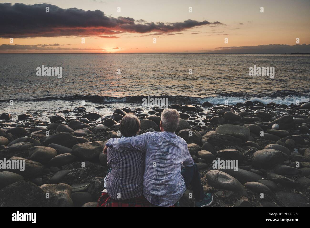 Back hug hi-res stock photography and images - Alamy