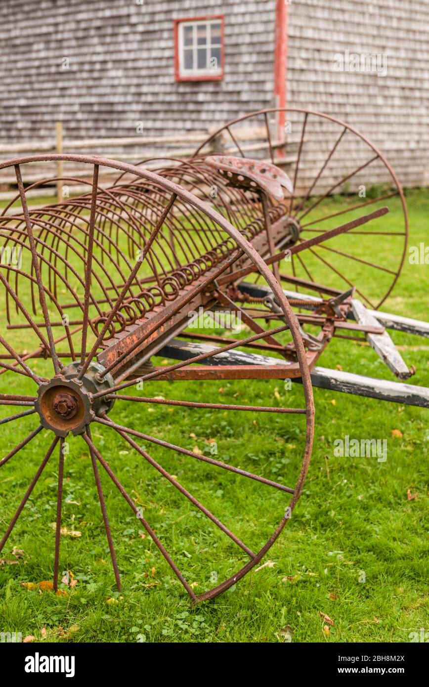 Antique hay raker hi-res stock photography and images - Alamy