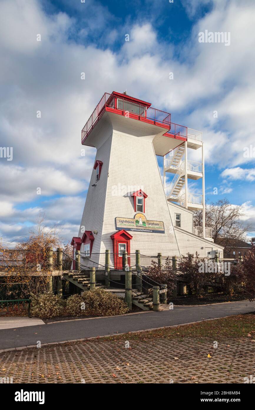 Green quarter hi-res stock photography and images - Alamy