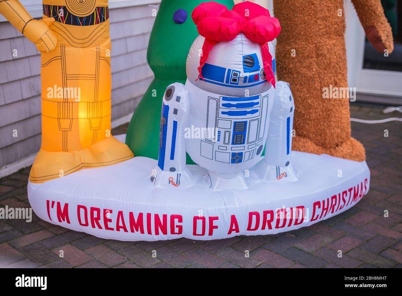Im dreaming of a droid christmas hi-res stock photography and images ...