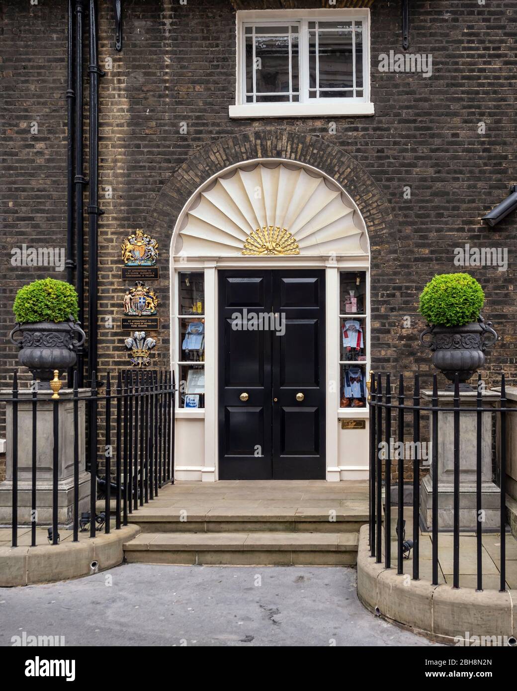 Tailor Shop Signs London High Resolution Stock Photography and Images ...