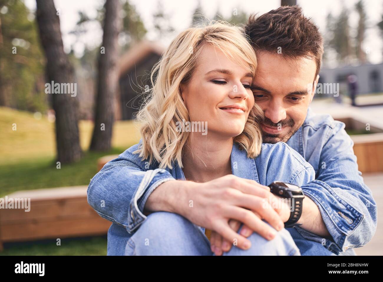 Two attractive dreamy people hi-res stock photography and images - Alamy