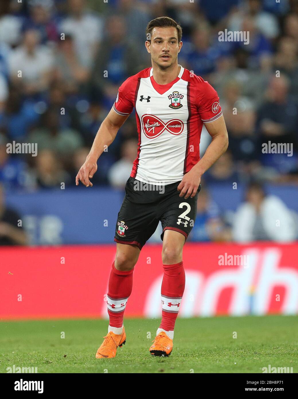 LEICESTER, ENGLAND Cedric Soames of Southampton during the Premier ...