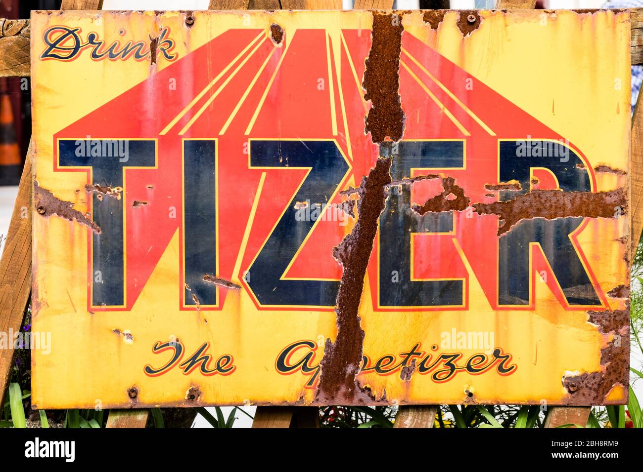 Tizer advert hi-res stock photography and images - Alamy