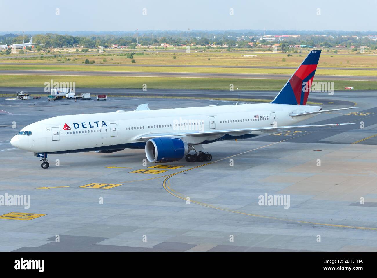 Delta Airlines Boeing 777 registered as N704DK arriving in O R Tambo ...
