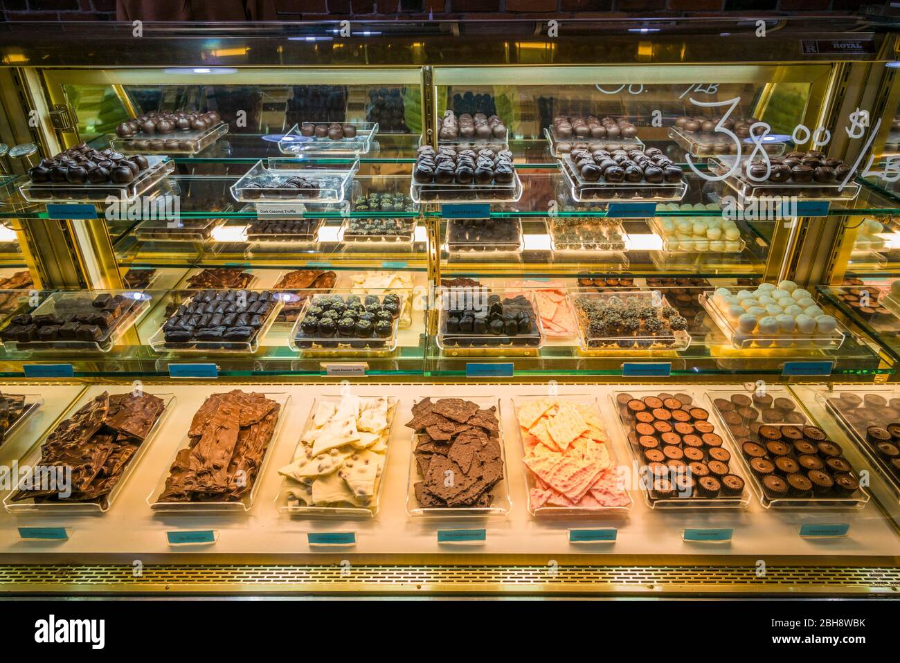 Handmade chocolate display hi-res stock photography and images - Alamy