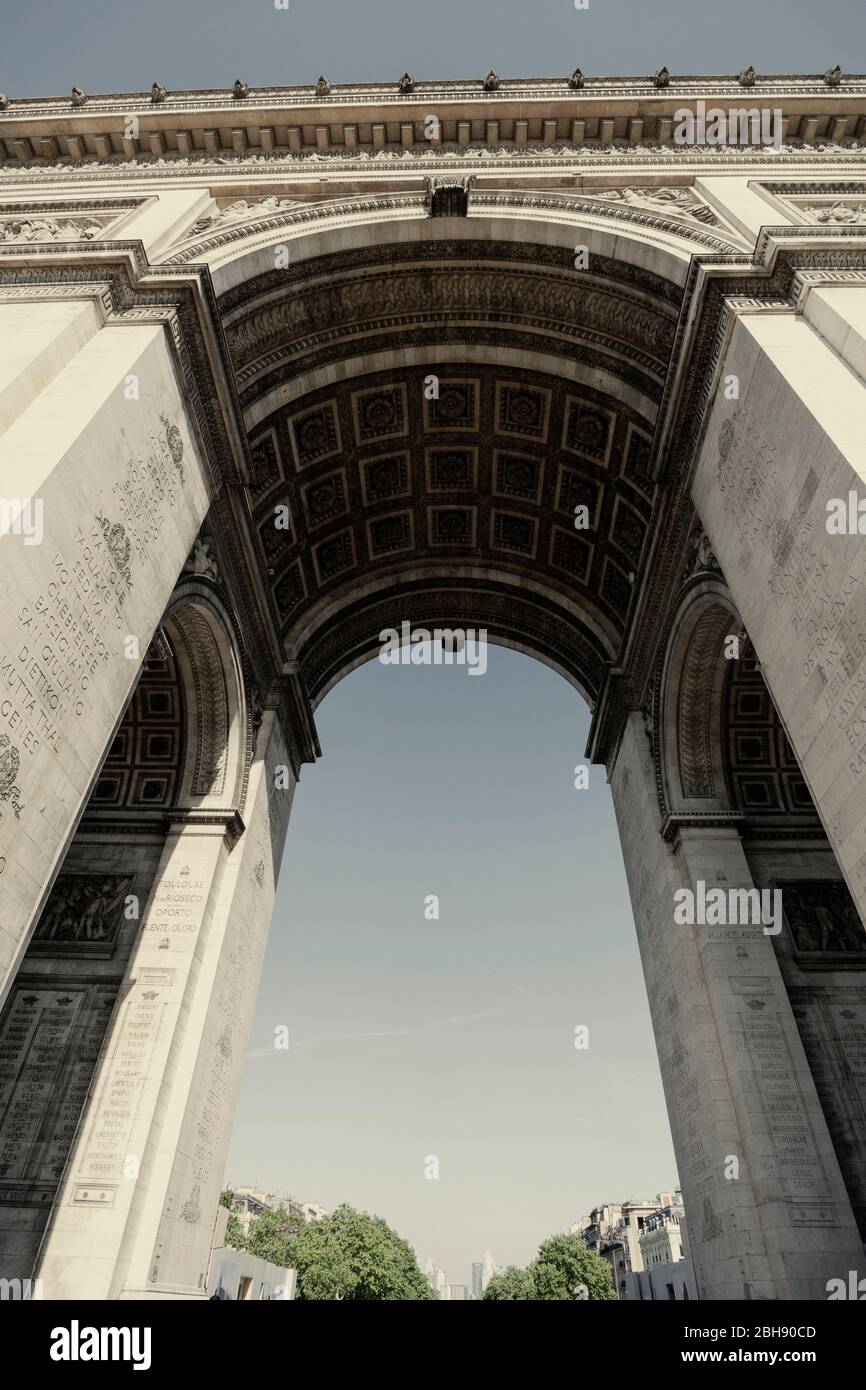 Arc de Triomphe, looking up Stock Photo - Alamy