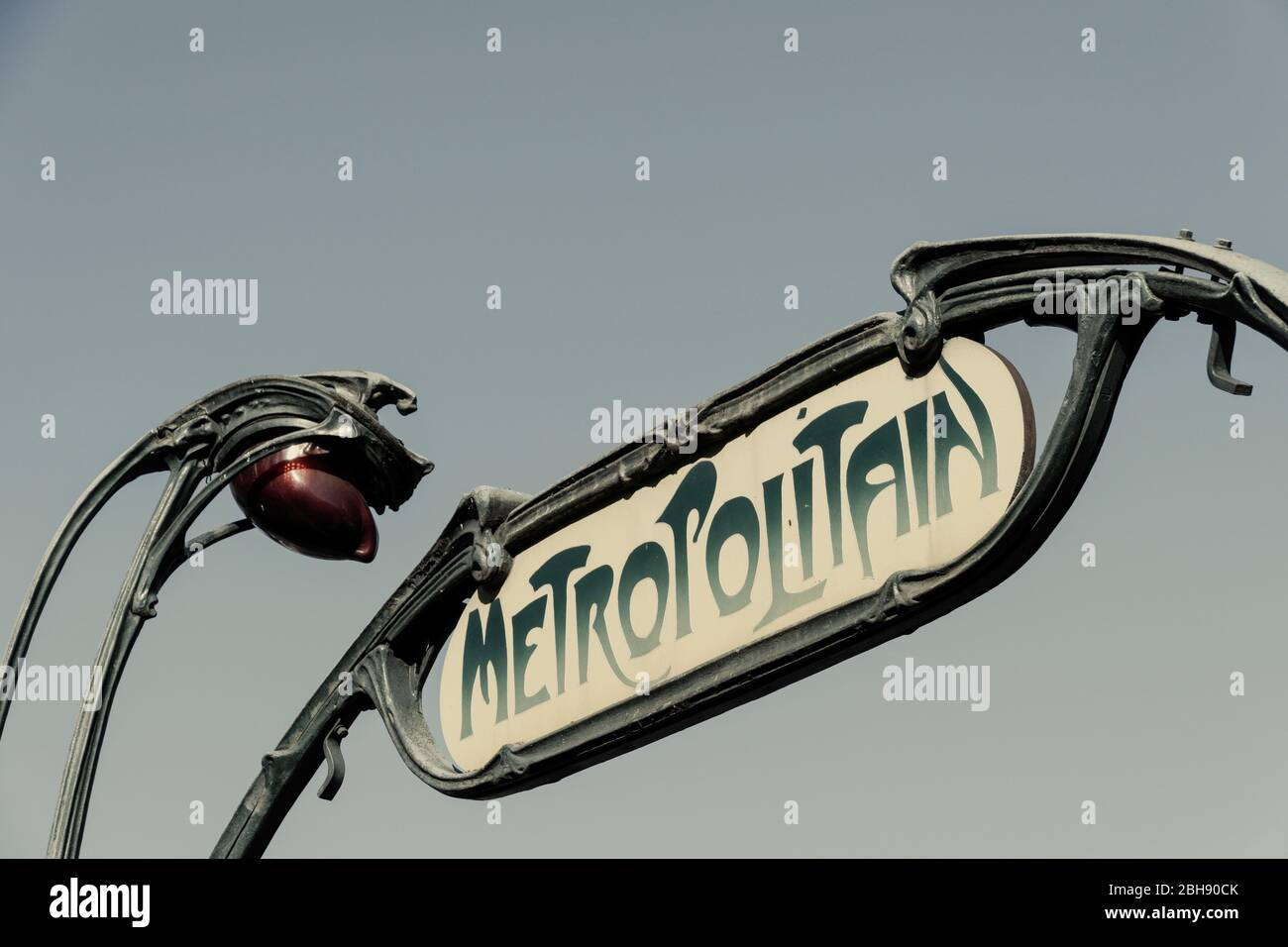 Old paris metro hi-res stock photography and images - Alamy