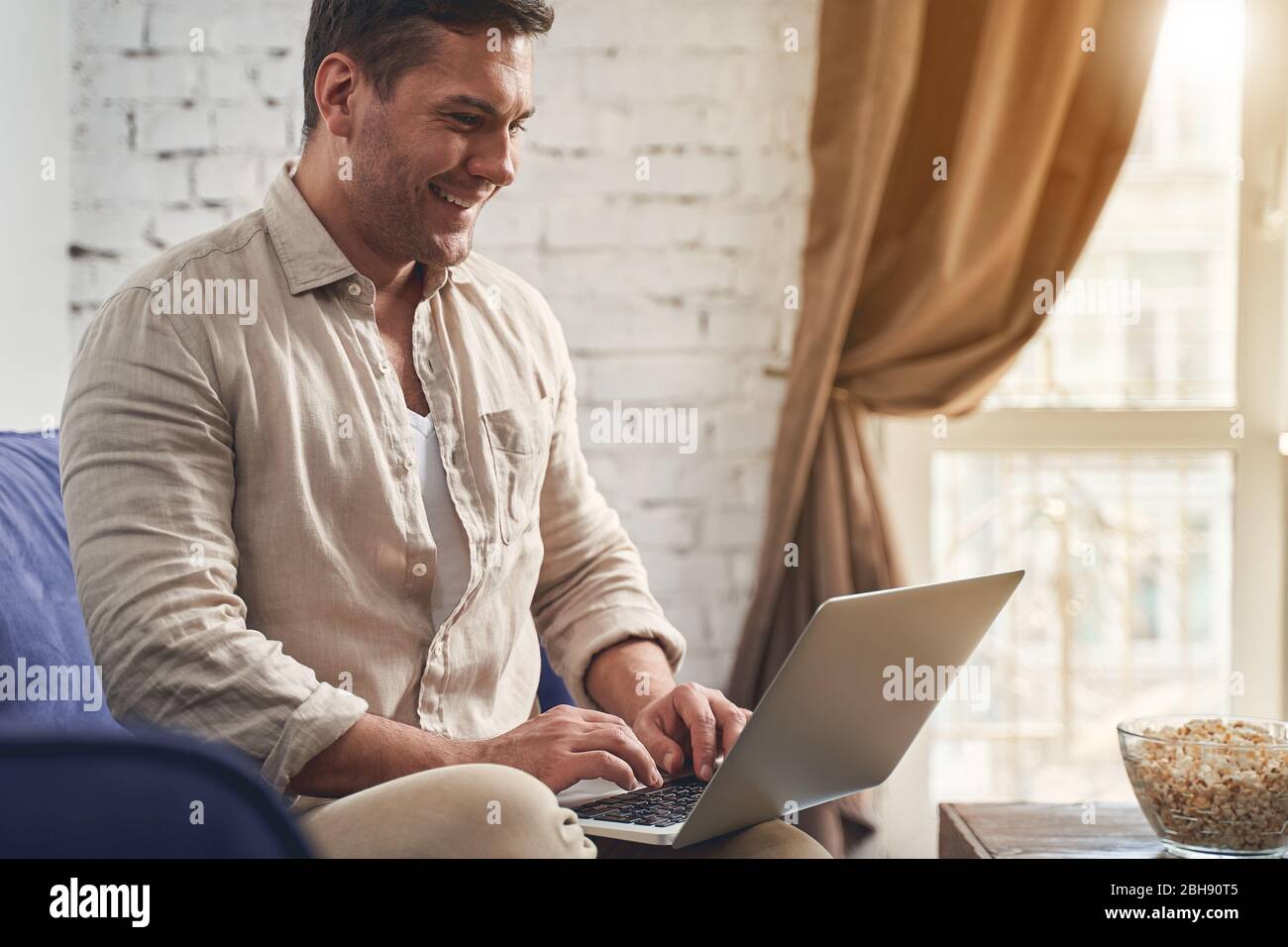 Self gazing hi-res stock photography and images - Alamy