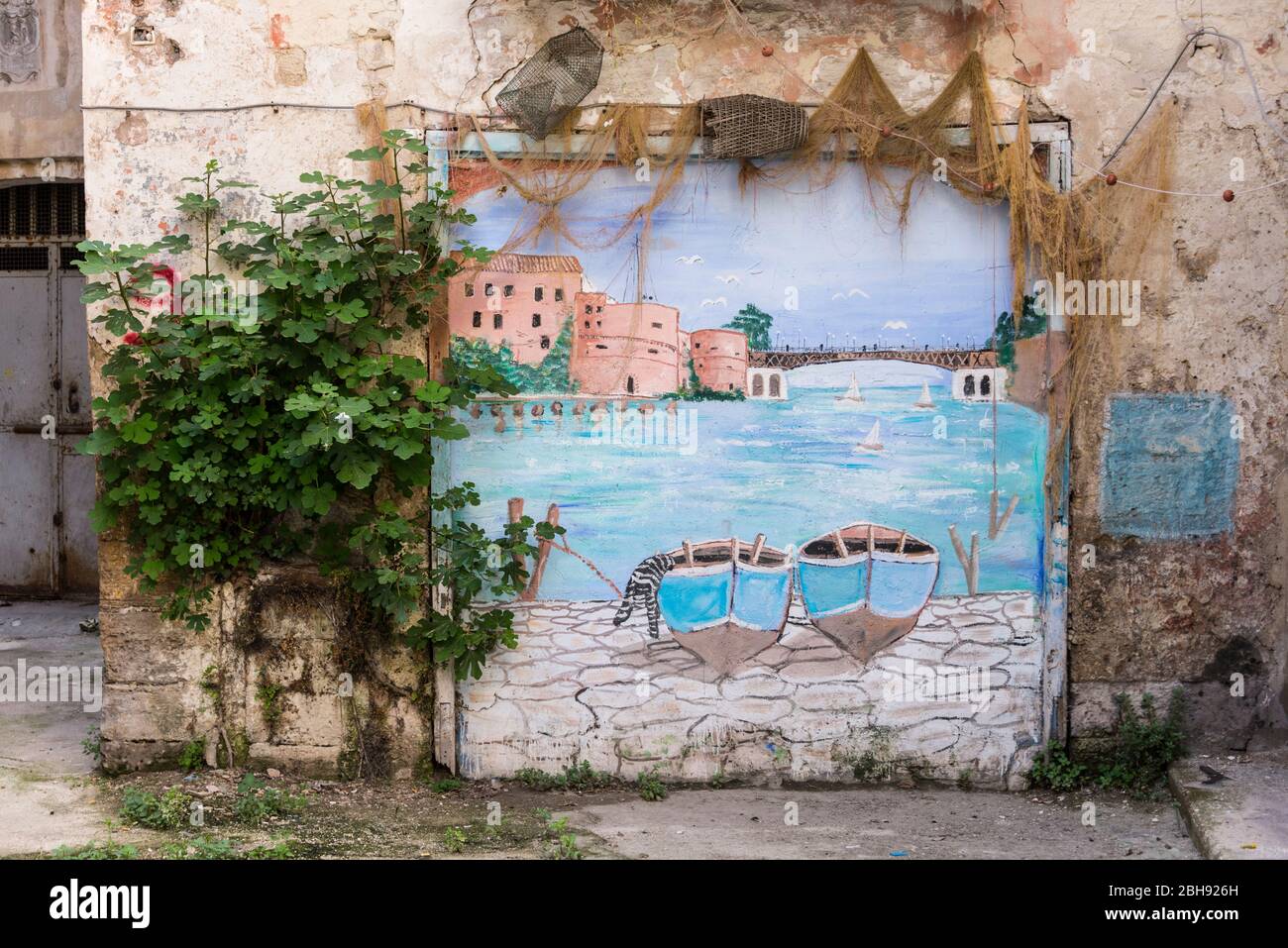 The old town of taranto hi-res stock photography and images - Alamy