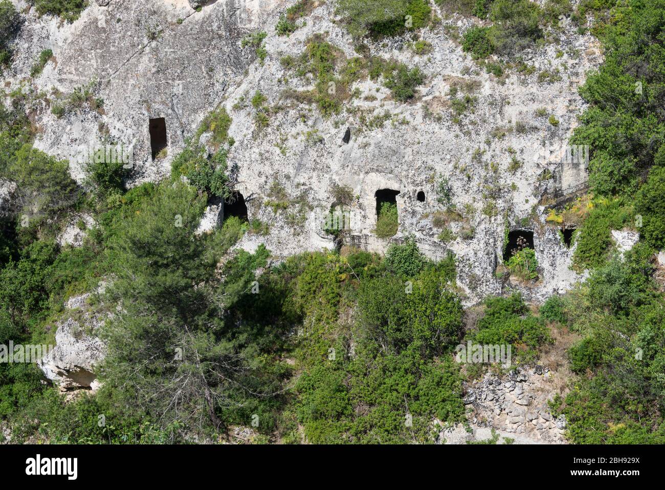 Italy, Mezzogiorno, Apulia / Puglia, Salento peninsula, Massafra, cave ...