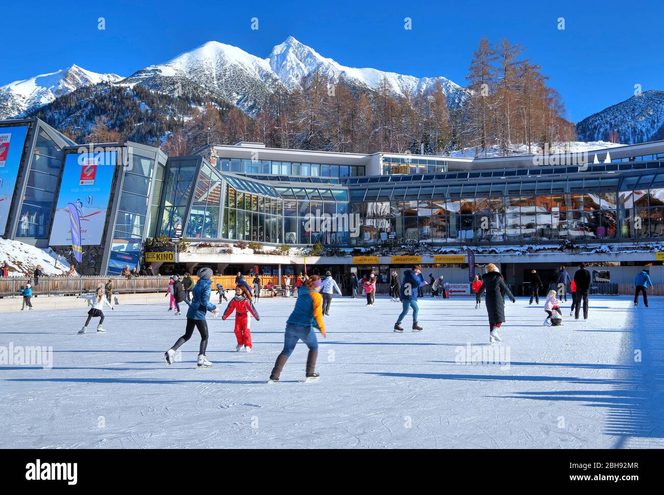 Ice rink pool hi-res stock photography and images - Alamy