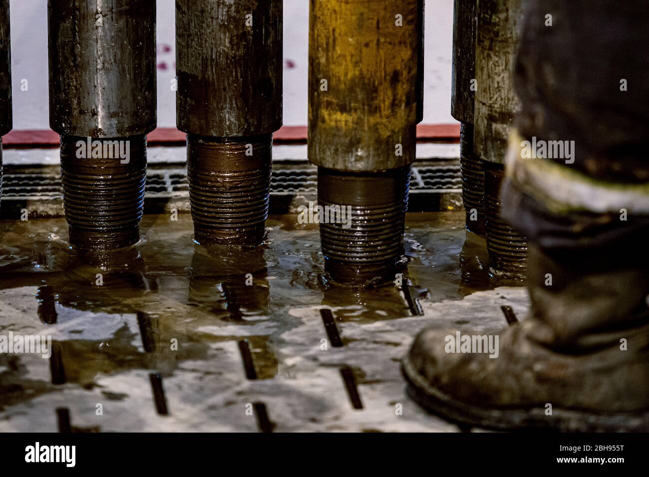 North slope alaska rig hi-res stock photography and images - Alamy