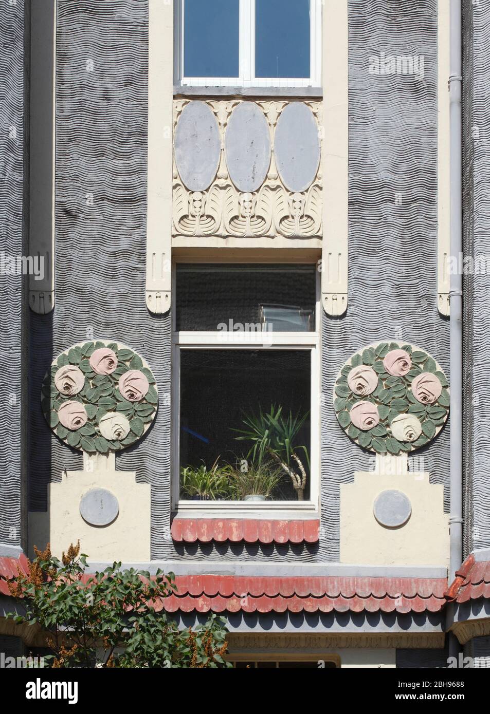 Jugendstil fassade hi-res stock photography and images - Alamy