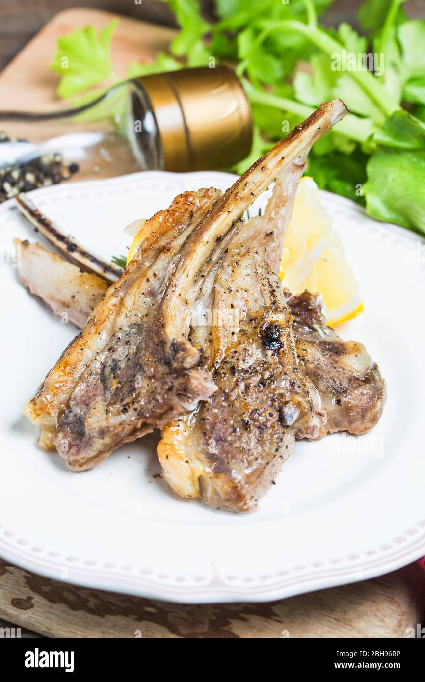 Rack lamb hi-res stock photography and images - Alamy