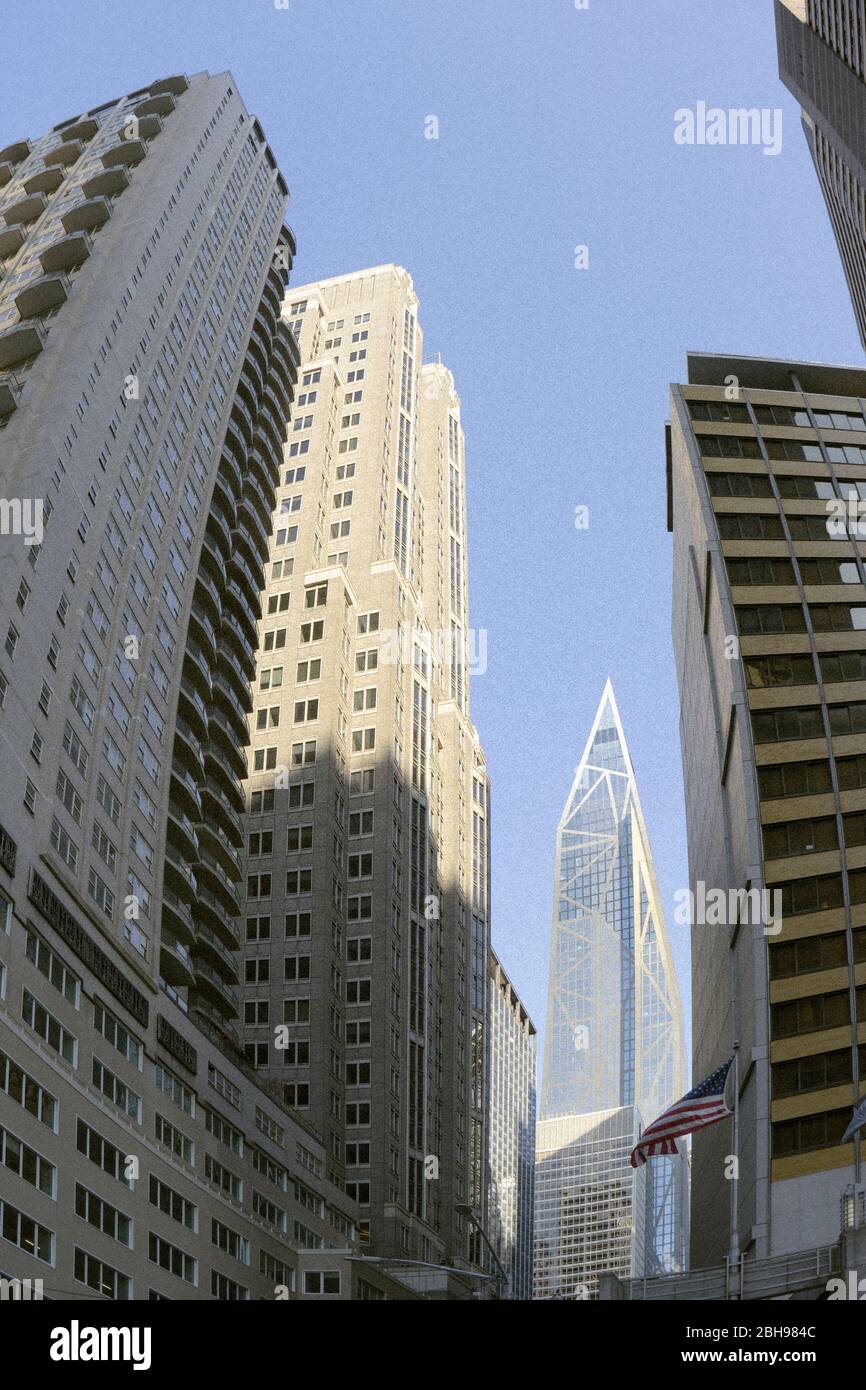 Perpendicular lines hi-res stock photography and images - Alamy