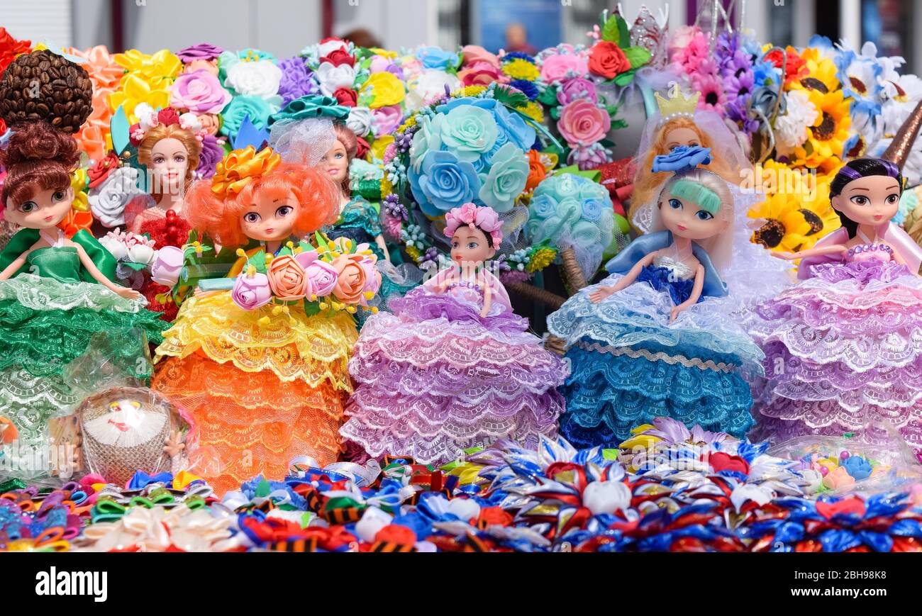 Young girls dolls hi-res stock photography and images - Alamy