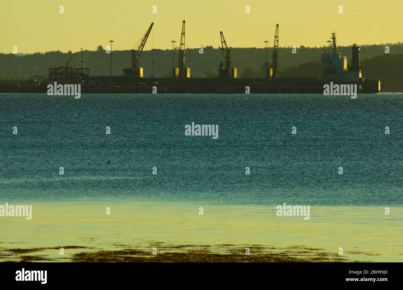 Ocean freighter hi-res stock photography and images - Alamy