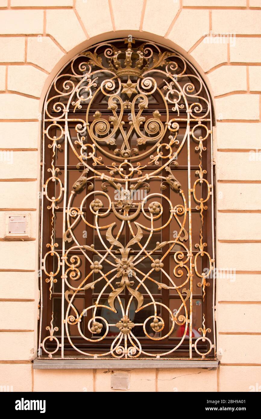 Metallic window hi-res stock photography and images - Alamy