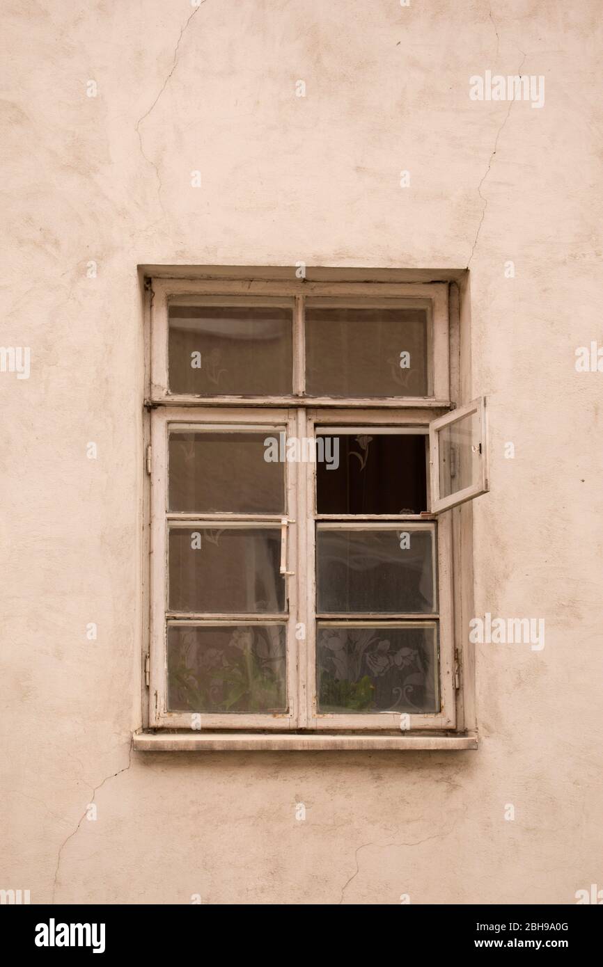 Old paned window hi-res stock photography and images - Alamy
