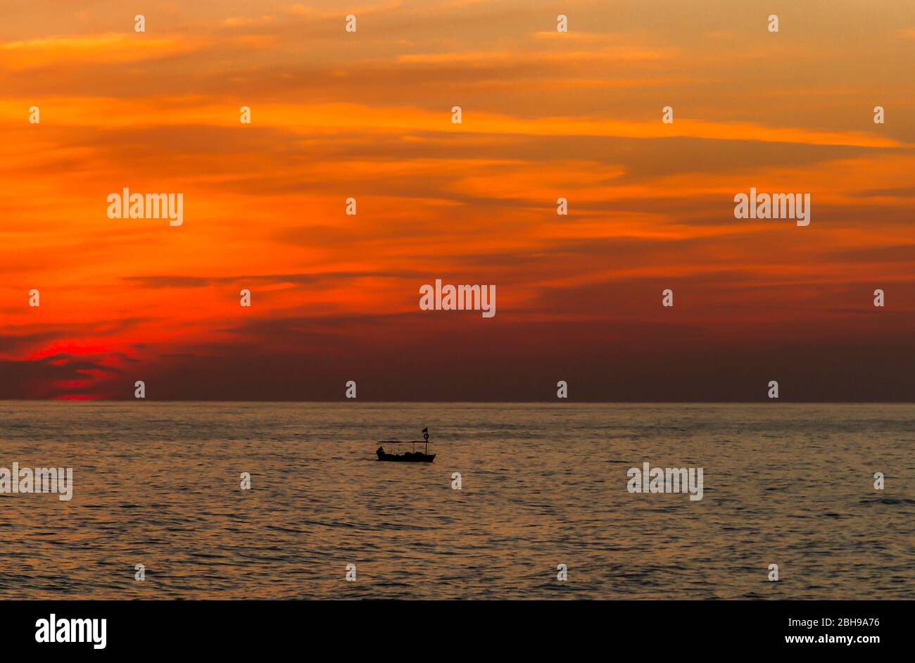 Boat sunset in marmara hi-res stock photography and images - Alamy